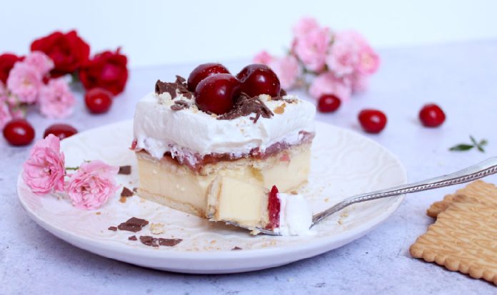Puding kolač s trešnjama i keksima - Frendica.online